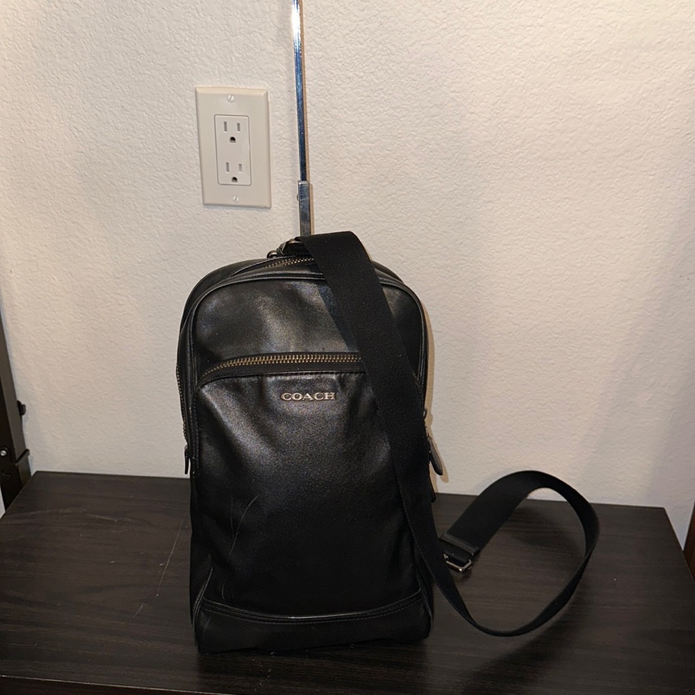 Coach Graham Pack Smooth Black (Side Pack) - Gem